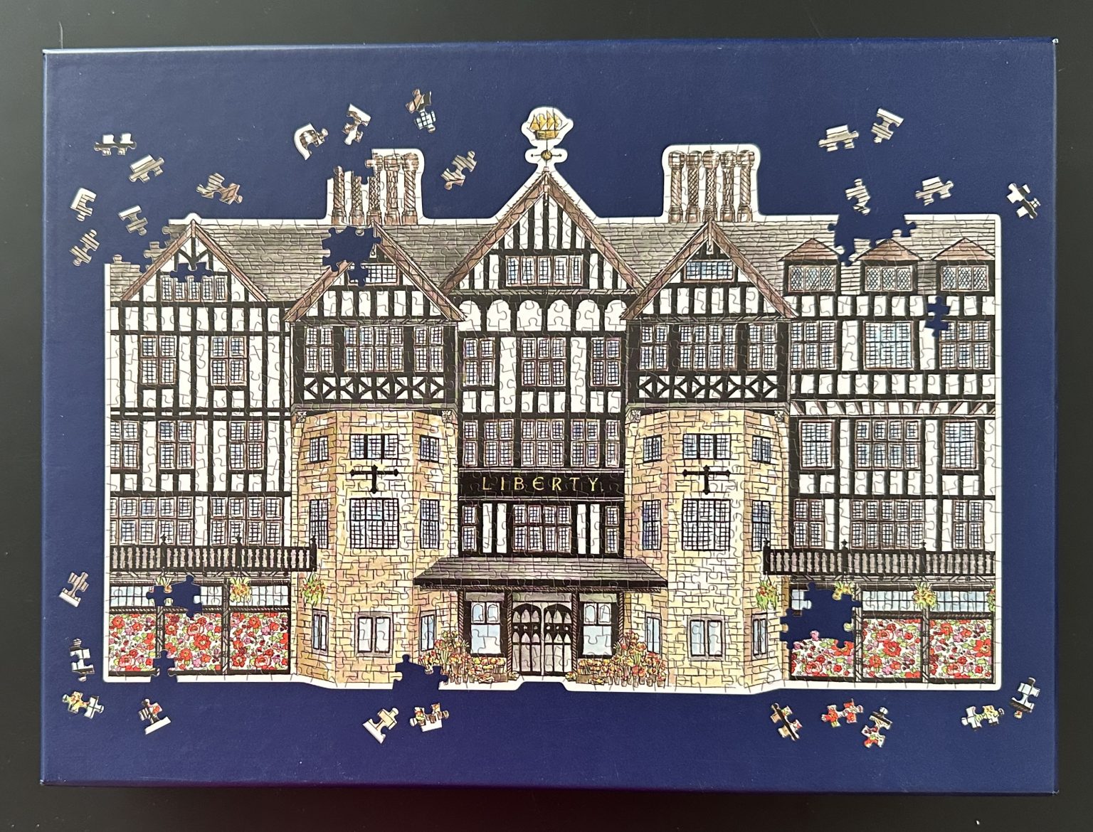 70162 - Galison – Shaped - Double-Sided - 24″ x 30″ – Liberty - 750 ...